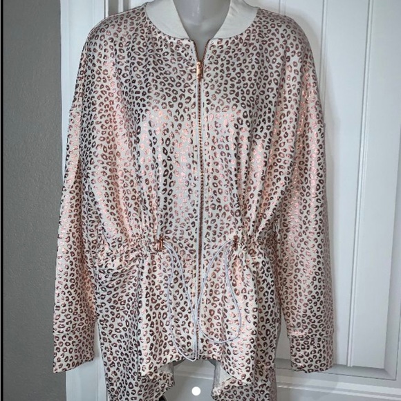 zuda | Jackets & Coats | Zuda Gold Metallic Jacket Nwot | Poshmark